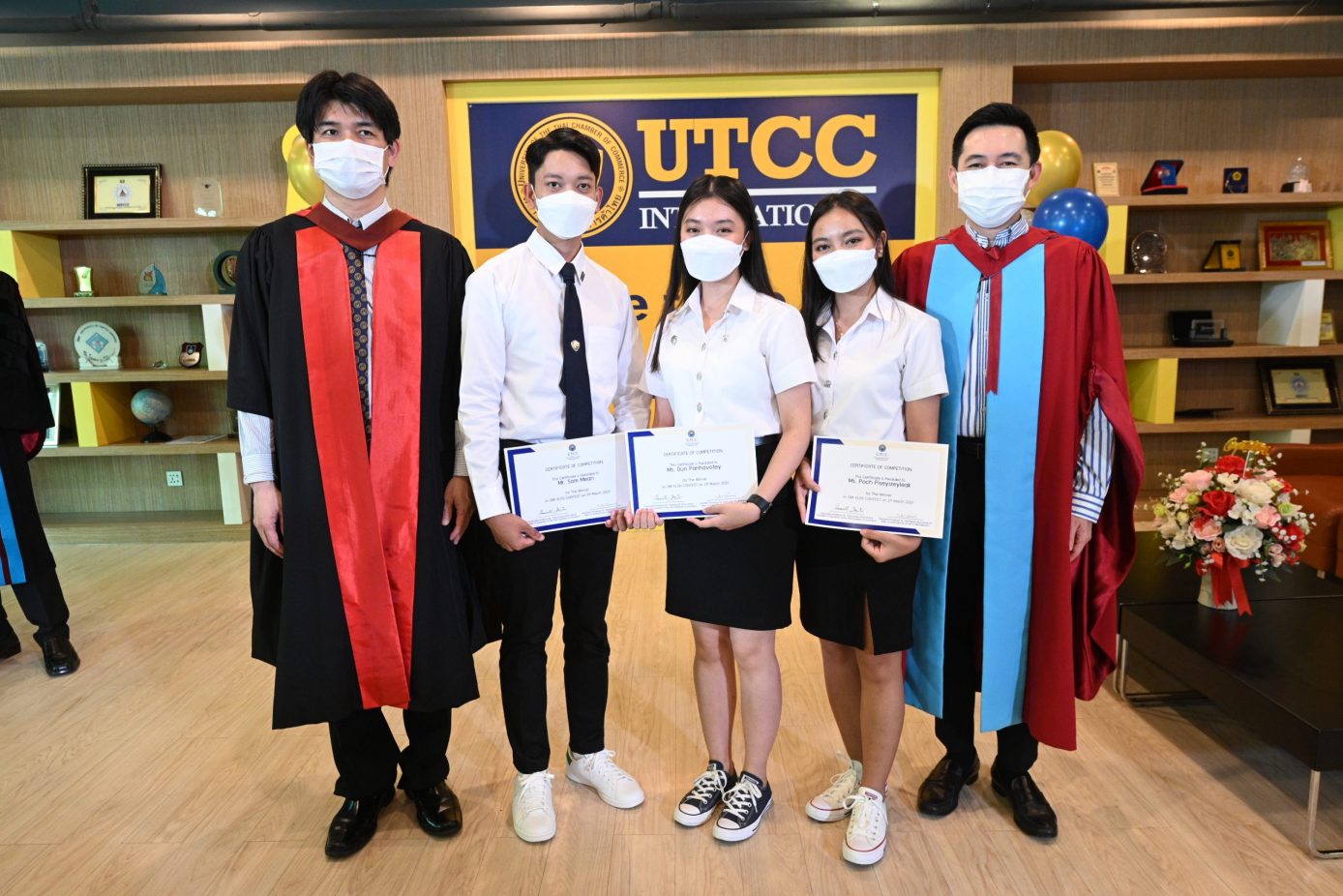 วิทยาลัยนานาชาติเพื่อการจัดการ ( ISM UTCC ) จัดพิธีมอบเกียรติบัตรให้กับ ...
