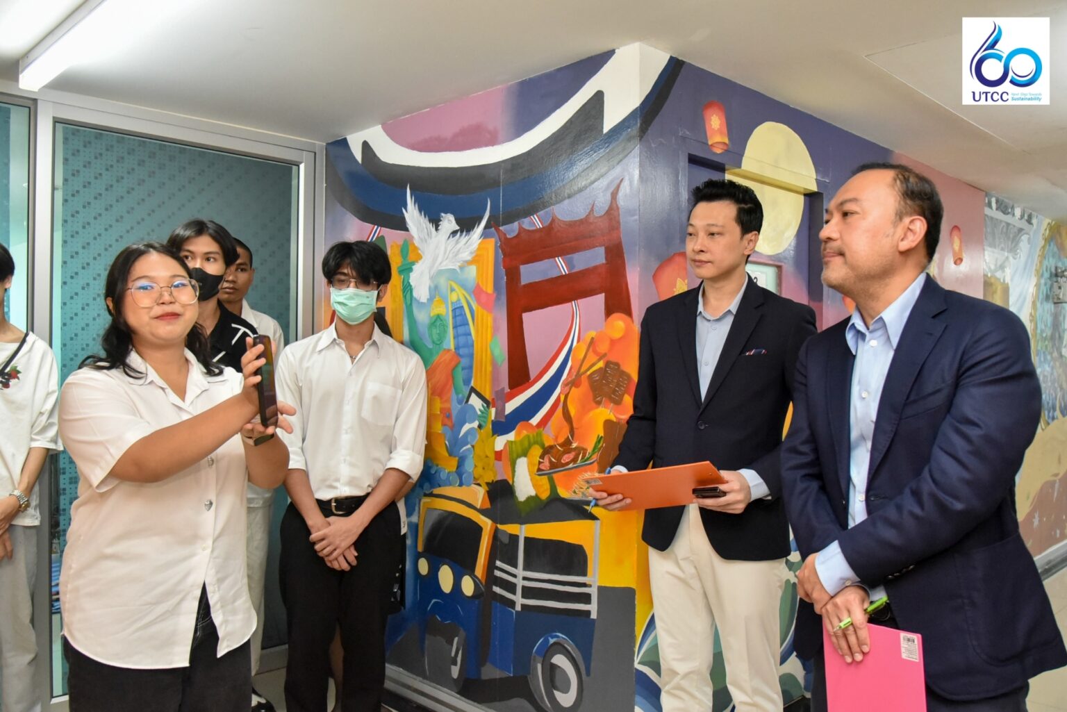 นิทรรศการ Dek – DAD รุ่น 3 - มหาวิทยาลัยหอการค้าไทย